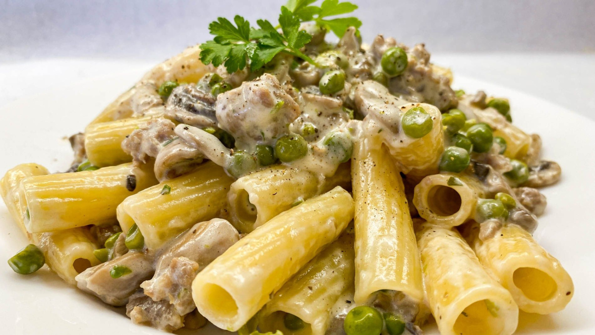 Pasta alla boscaiola: un primo piatto dal sapore inconfondibile