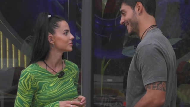 GF, Javier a Shaila: 'Io sono più preso di te, ma ho paura di diventare ...