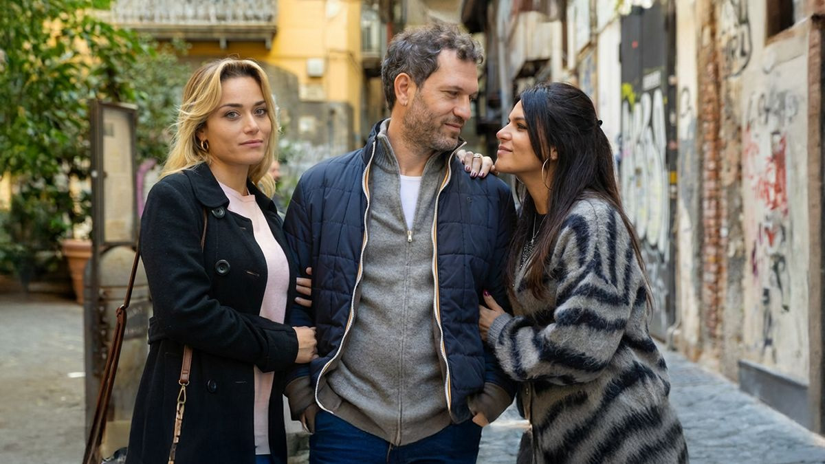 Un posto al sole al 13 febbraio: Stella contatta Clara e mette nei guai ...