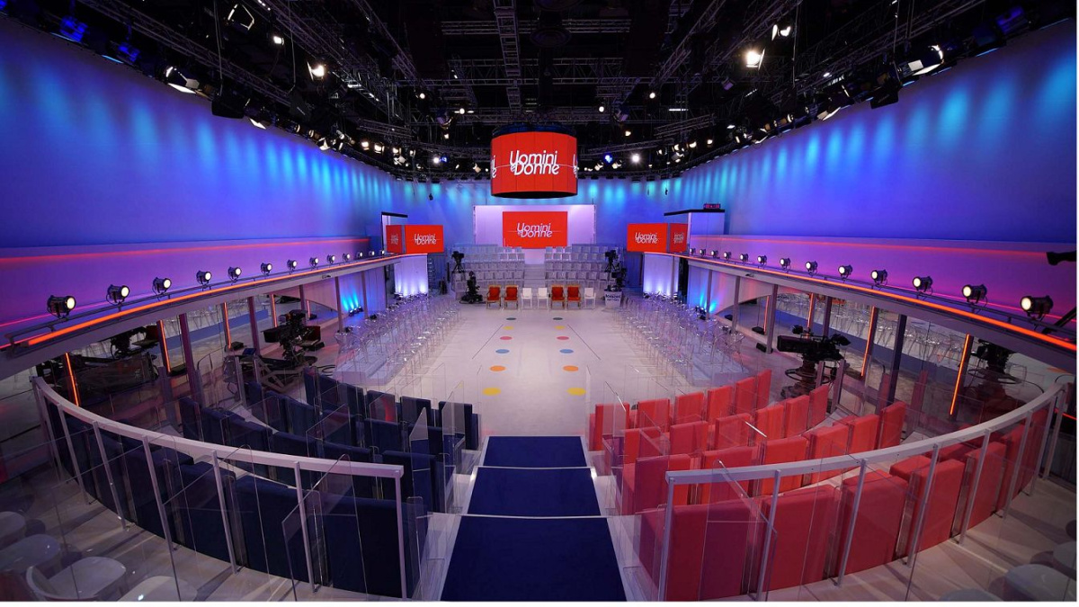 Uomini e donne, è nata una nuova coppia nel trono Over: Mauro e Tiziana ...