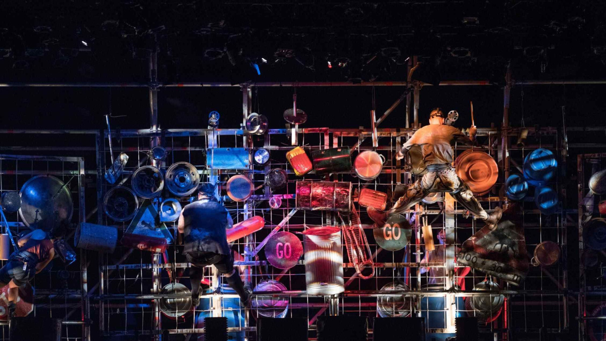 Stomp torna a Roma: la vita quotidiana diventa ritmo al Teatro Olimpico