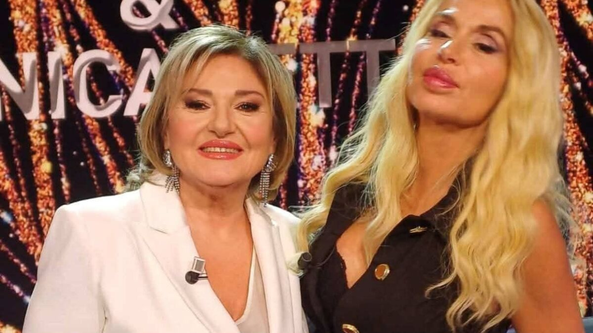 Gf Vip, Valeria Marini e Carmen Russo annunciate da Monica Setta come ...