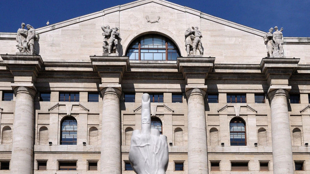Milano a +0,9% con l'Europa, mercati sperano in tregua Usa-Iran
