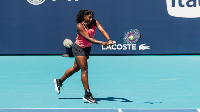 Hailey Baptiste si ritira a Parigi per un infortunio alla gamba
