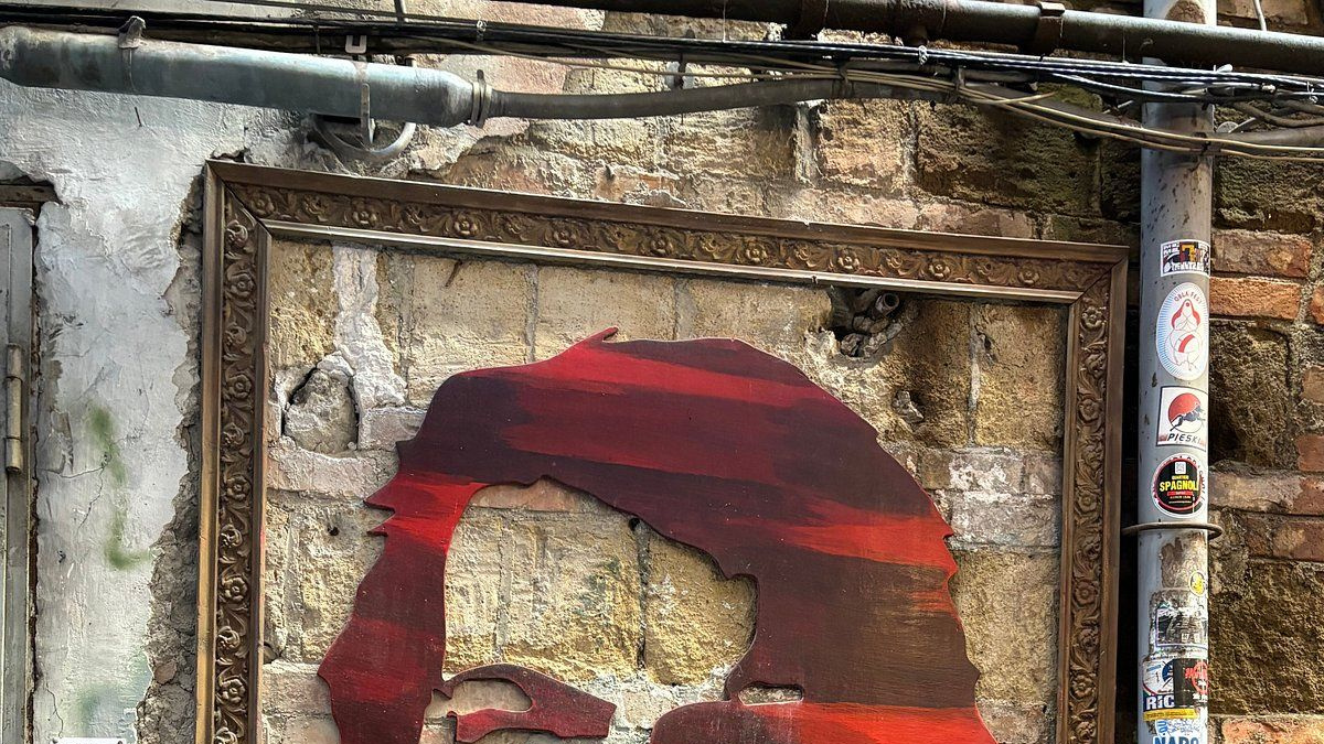 Napoli celebra Bud Spencer con un murale nel decimo anniversario