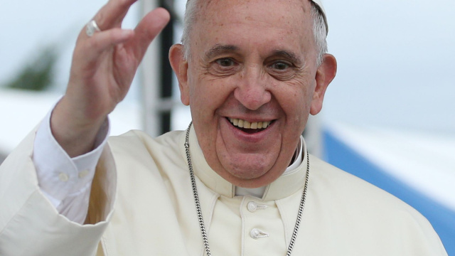 Papa Francesco: 'Si alimentano più i conflitti che le persone'