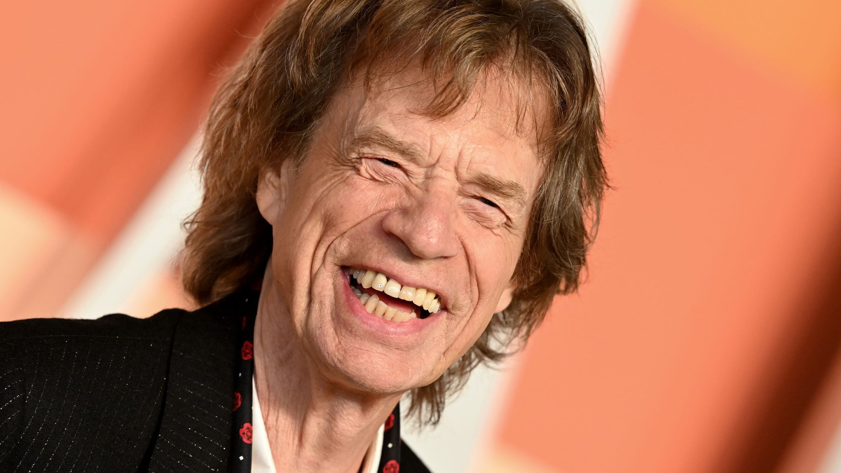 Mick Jagger a Stromboli: il rocker alla guida di un'Ape Piaggio